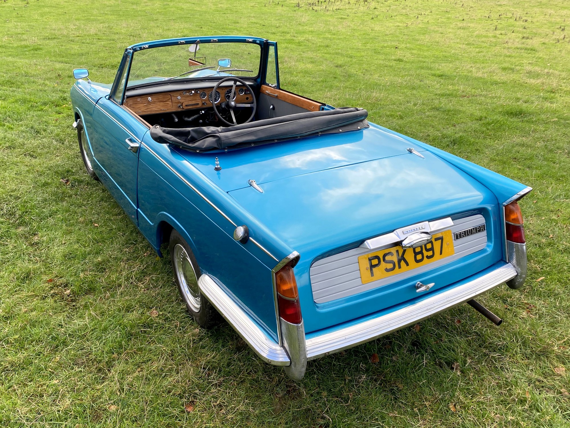 Lot 39 - 1962 Triumph Herald 1200 Convertible