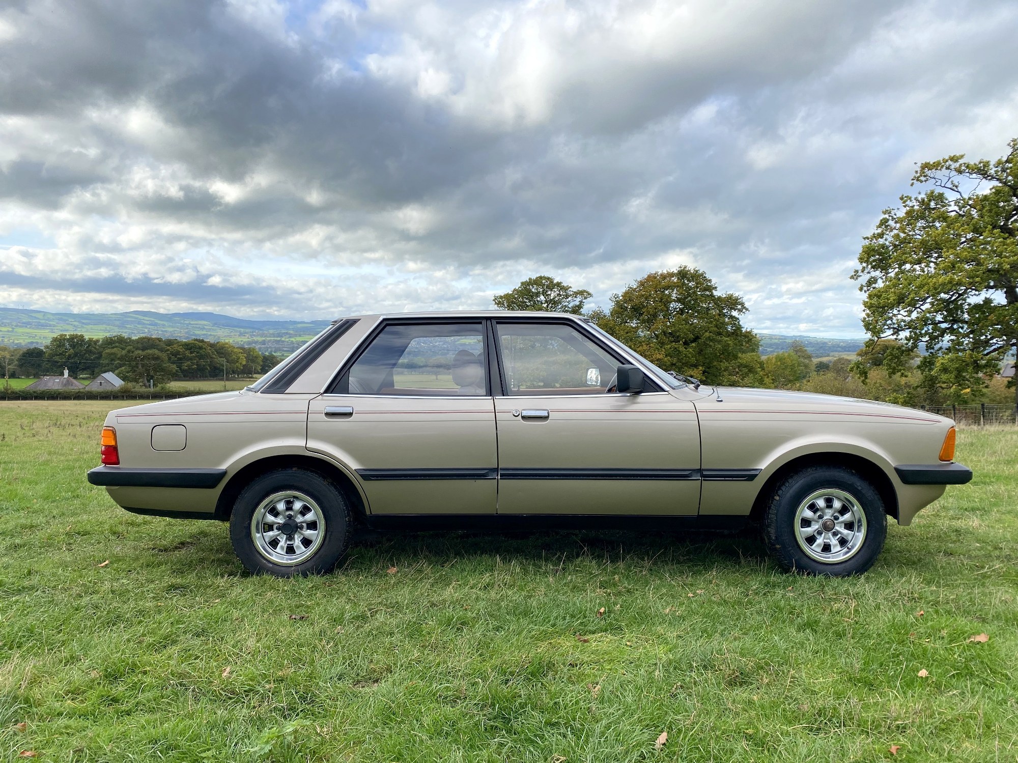 Lot 67 - 1982 Ford Cortina Crusader 1.6 Saloon
