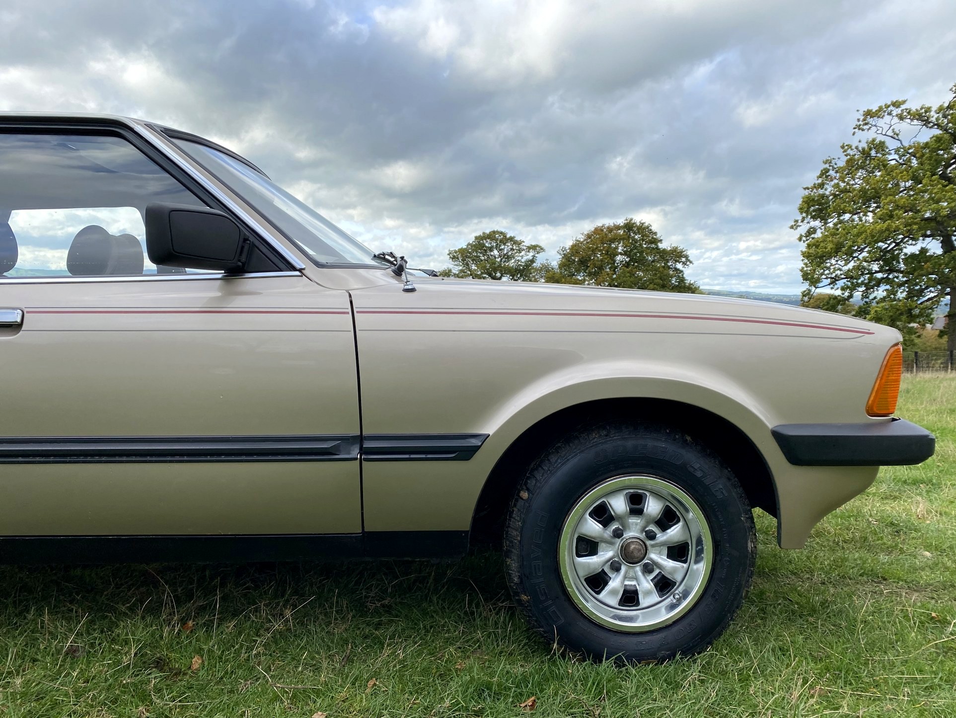 Lot 67 - 1982 Ford Cortina Crusader 1.6 Saloon