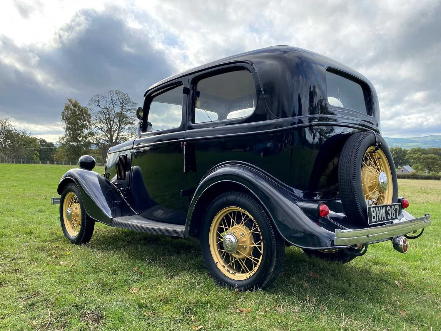 Lot 10 - 1937 Ford Model Y Two-Door Saloon