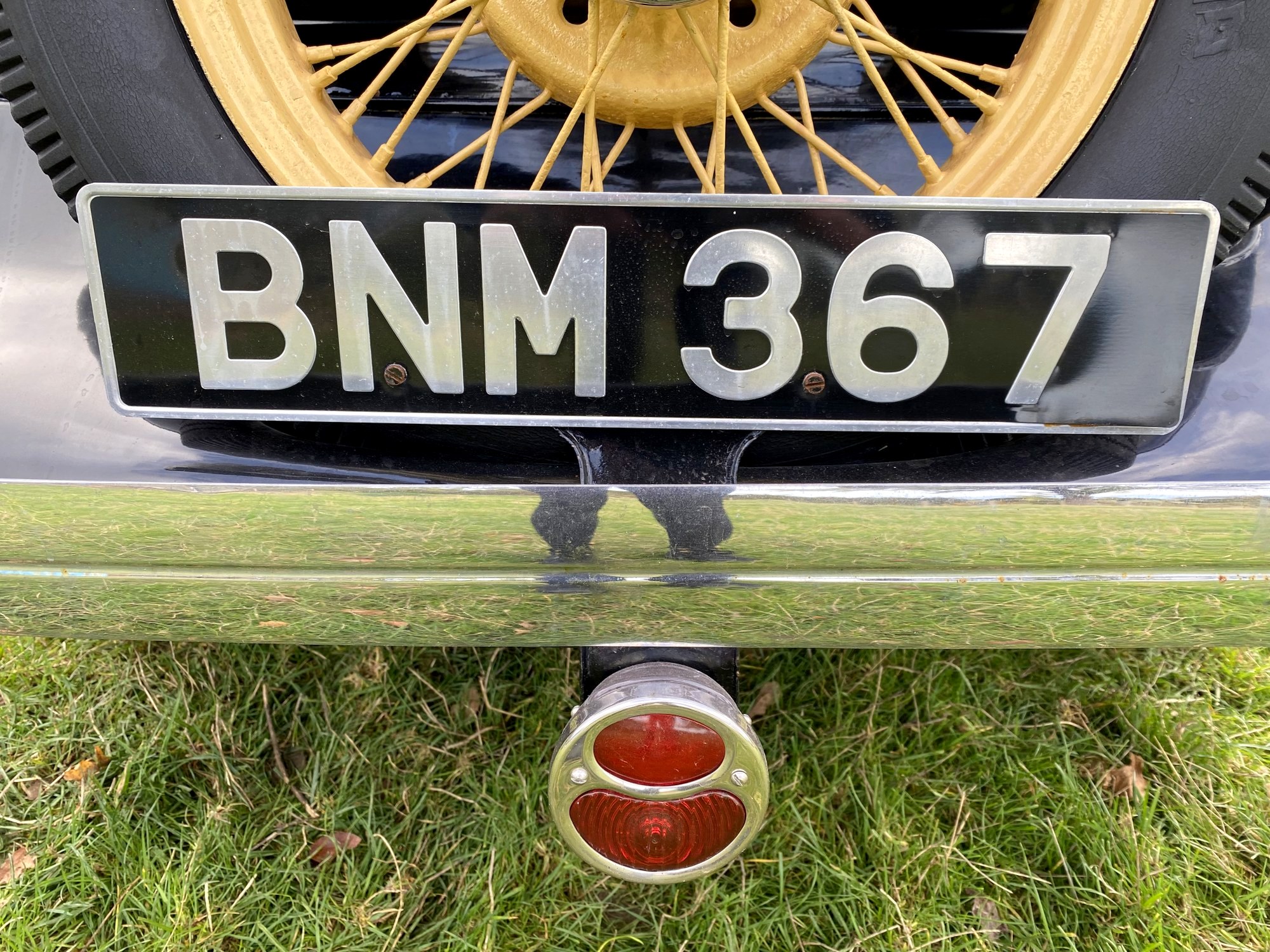 Lot 10 - 1937 Ford Model Y Two-Door Saloon