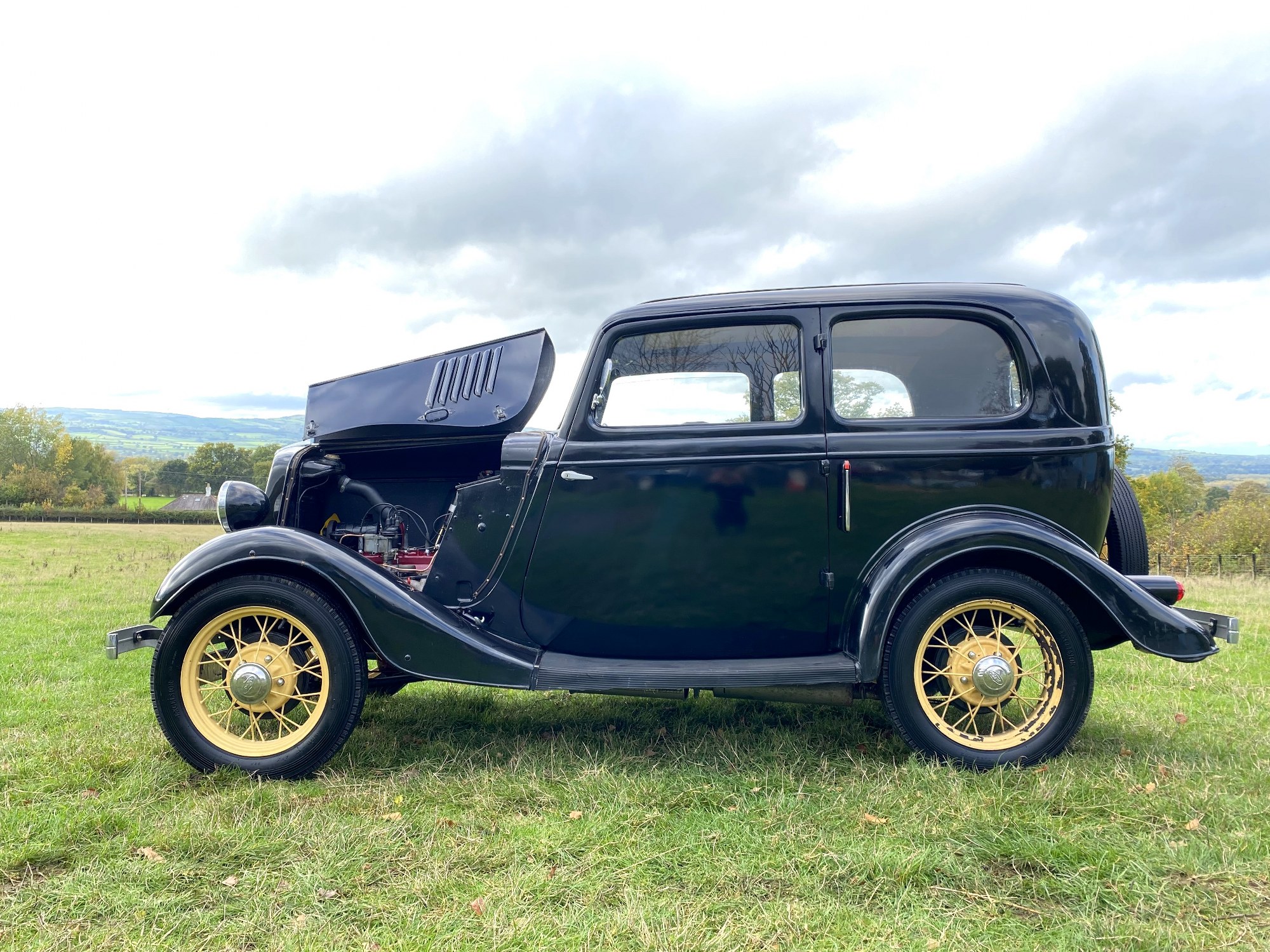 Lot 10 - 1937 Ford Model Y Two-Door Saloon