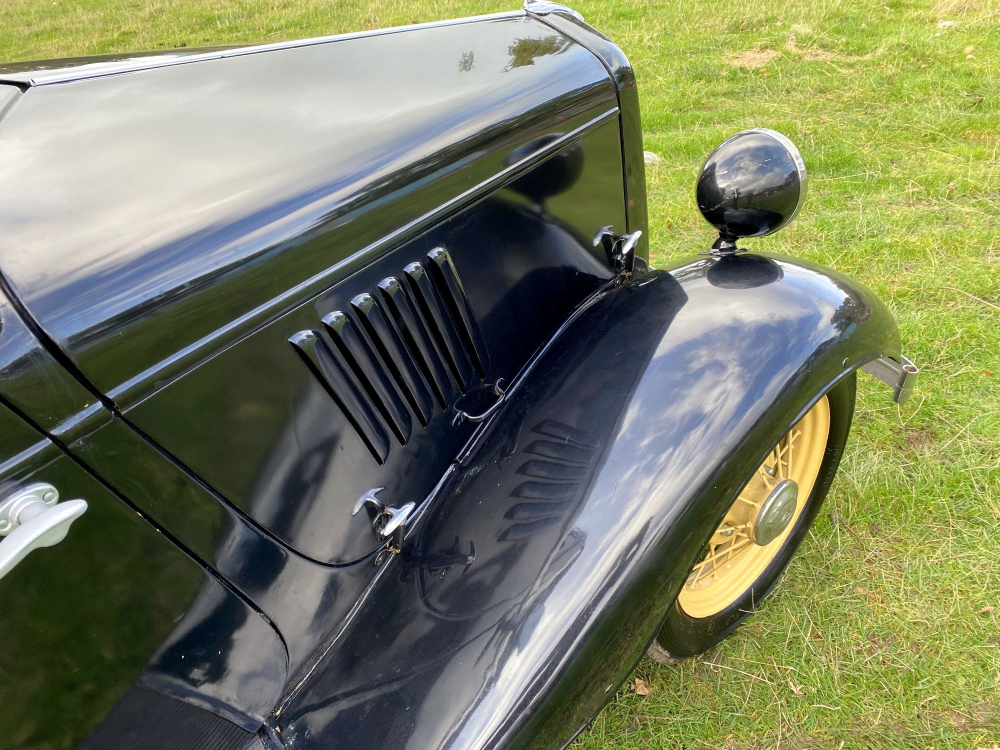 Lot 10 - 1937 Ford Model Y Two-Door Saloon