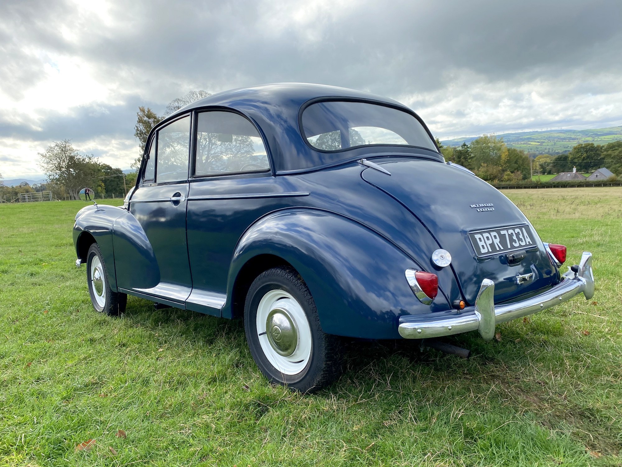 Lot 3 - 1963 Morris Minor 1000 Two-Door Saloon