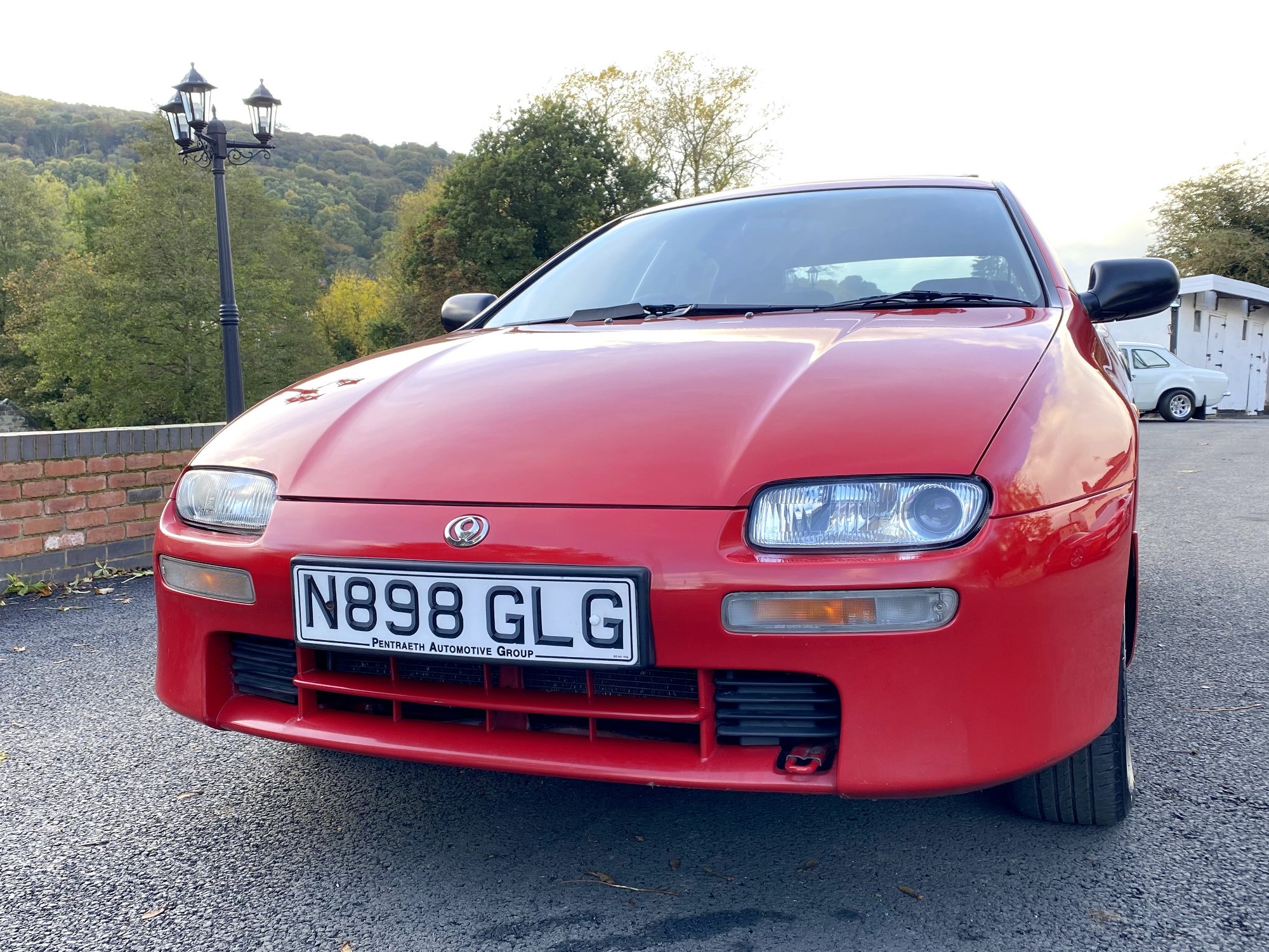 Lot 4 - 1996 Mazda 323F