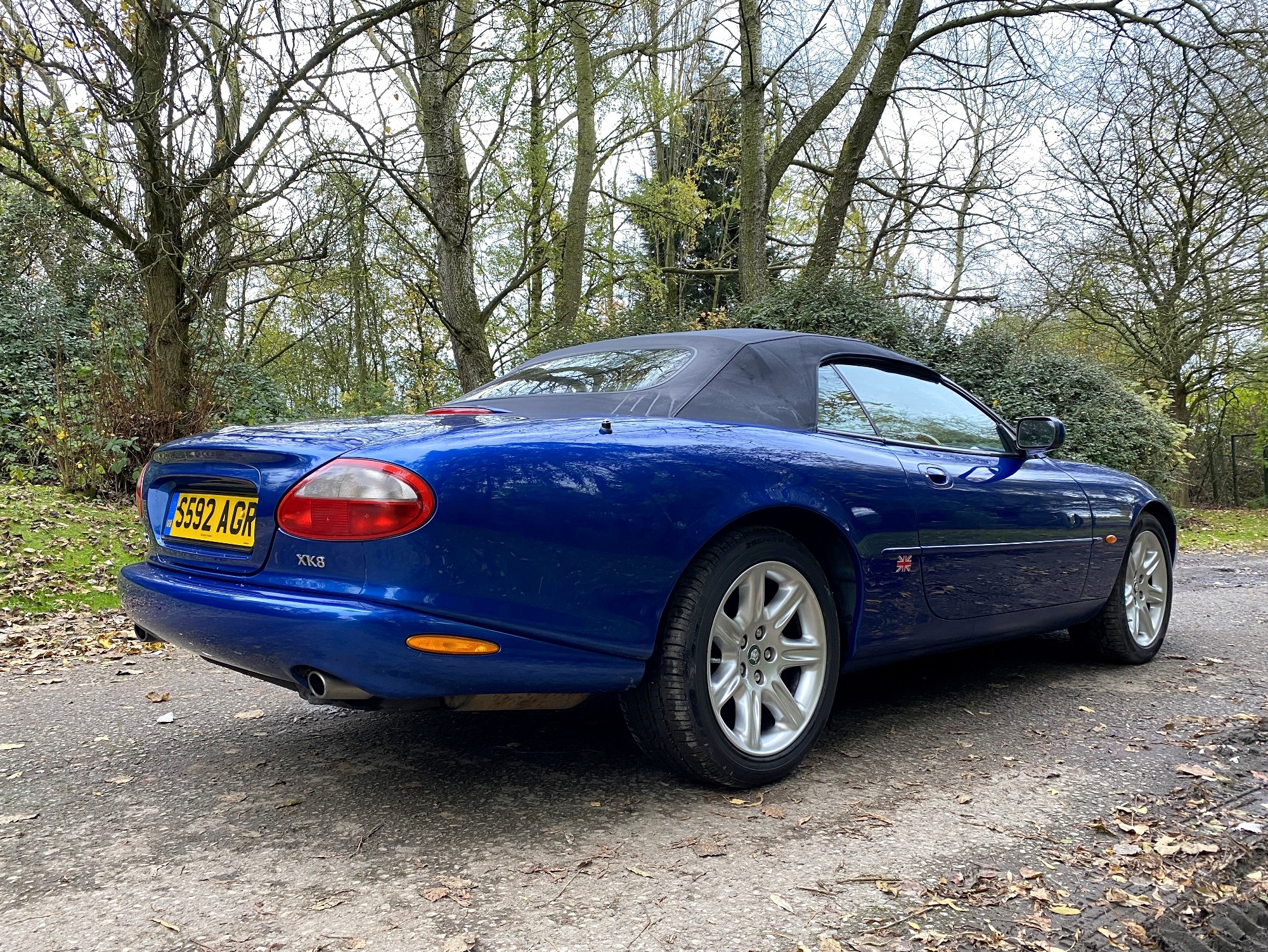 Lot 20 - 1998 Jaguar XK8 Convertible