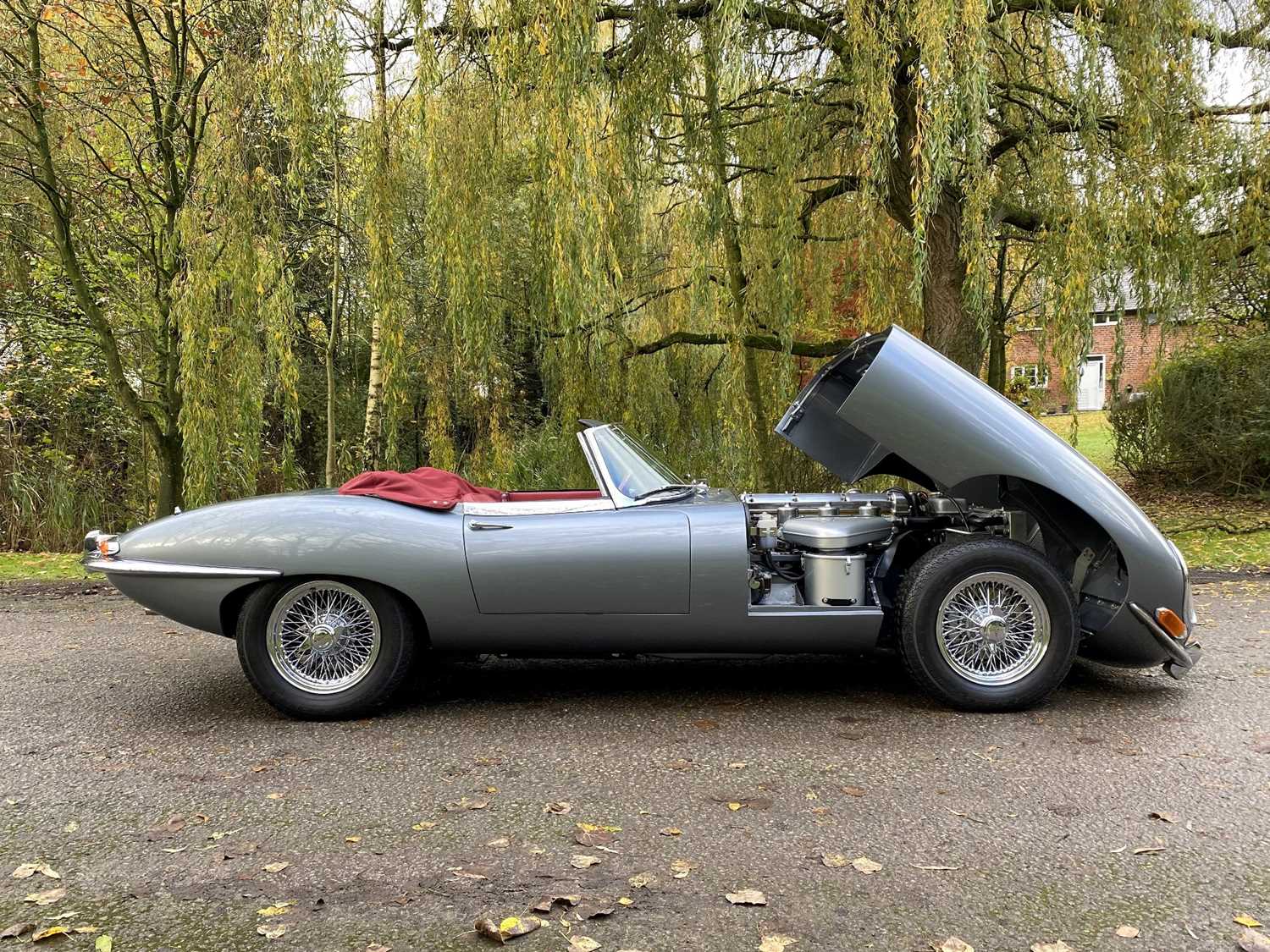 Lot 60 - 1967 Jaguar E-Type 4.2 Roadster