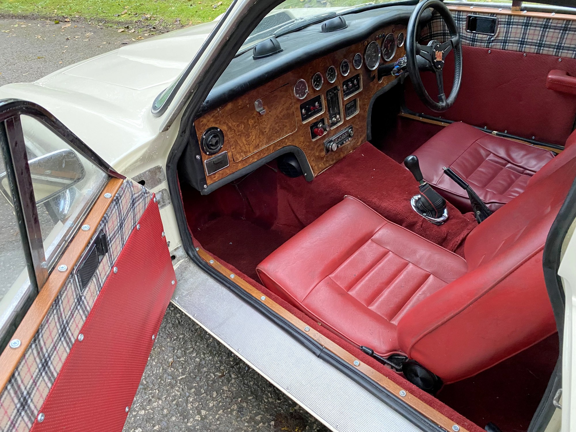 Lot 36 - 1972 Gilbern Invader Estate