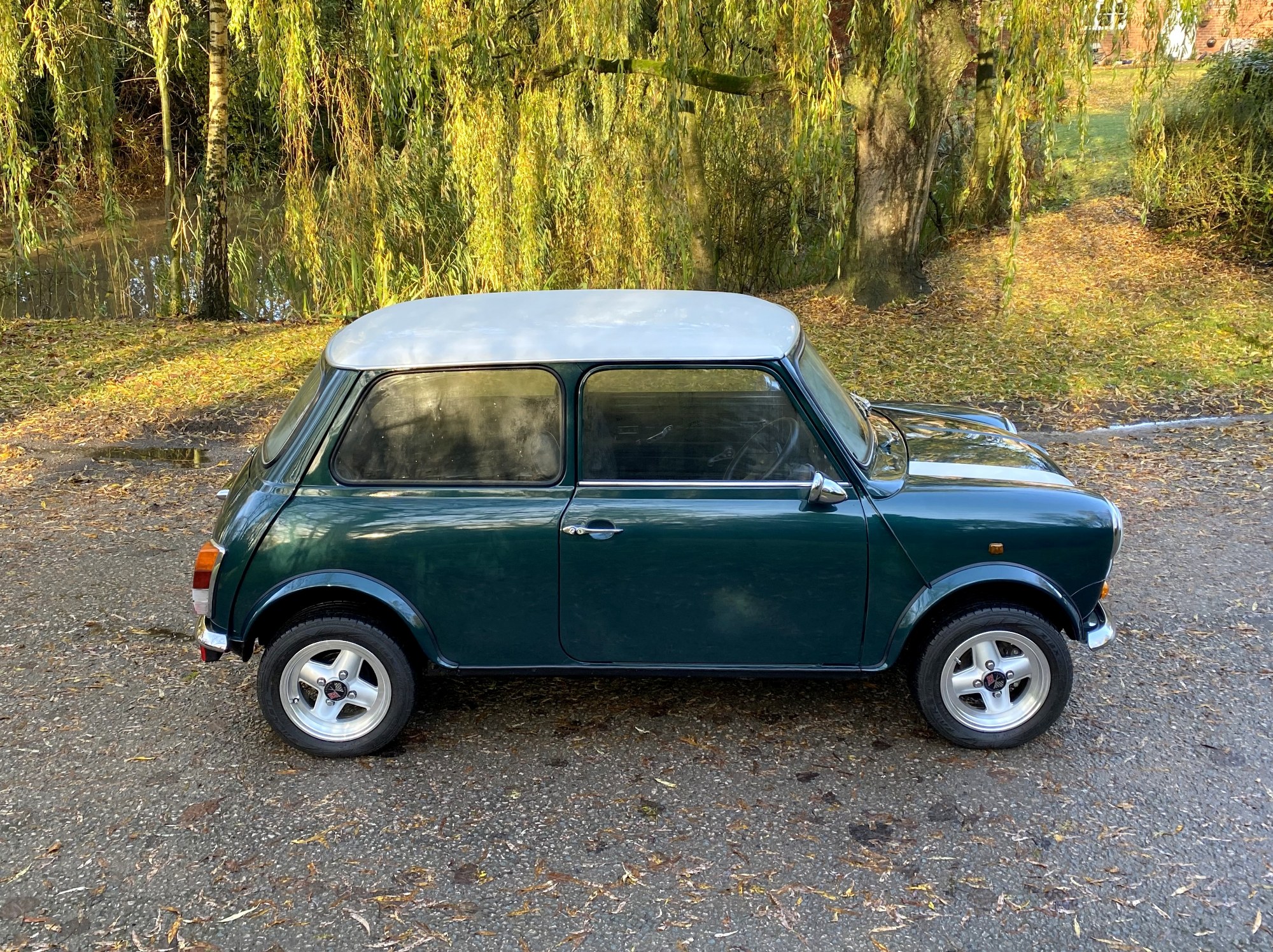 Lot 75 - 1990 Mini Checkmate