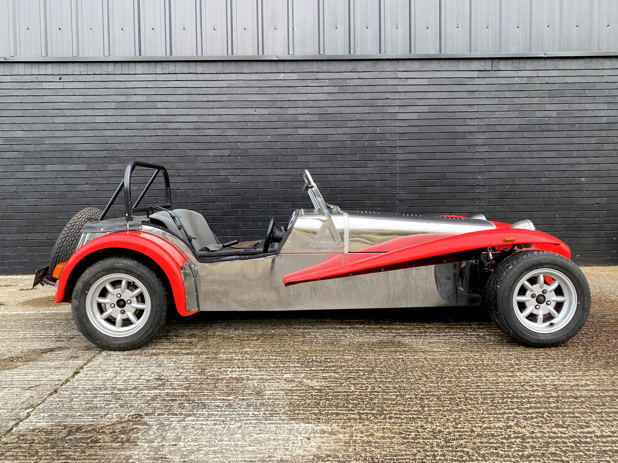 Lot 79 - 1996 Robin Hood S7