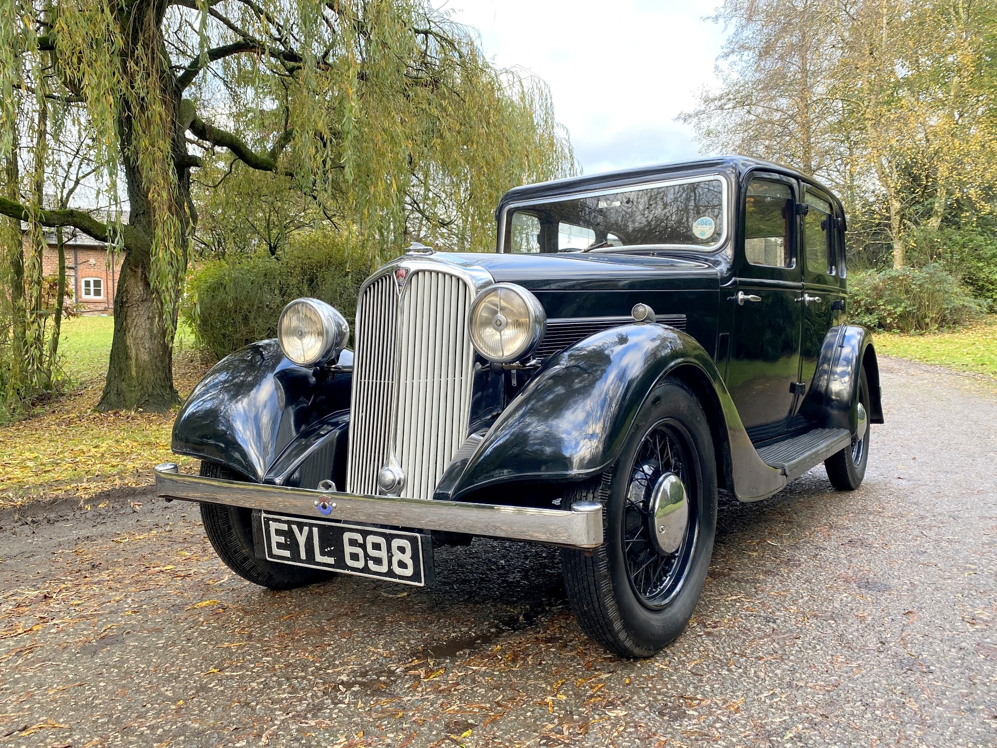 Lot 77 - 1938 Rover 10 P1