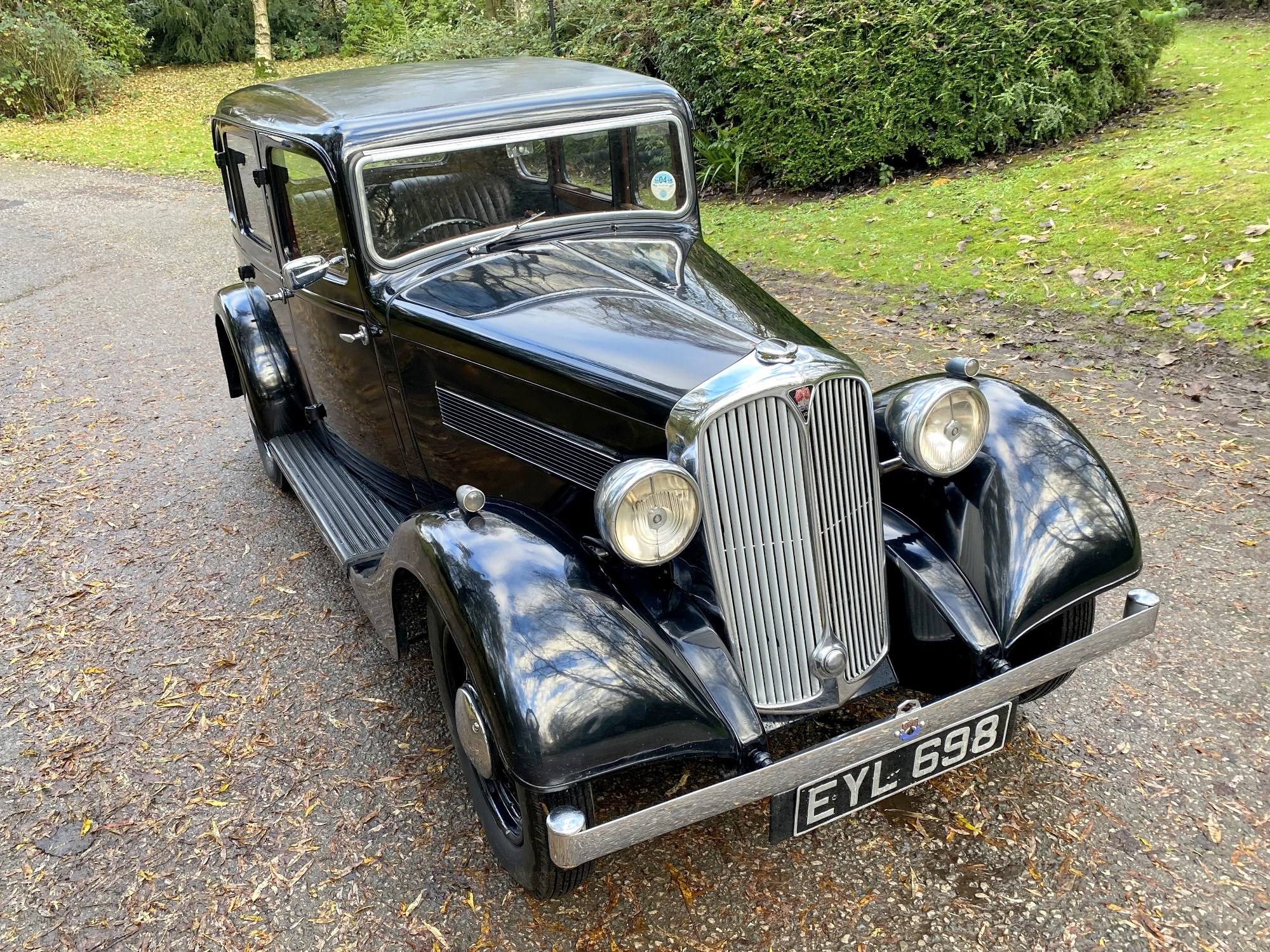 Lot 77 - 1938 Rover 10 P1