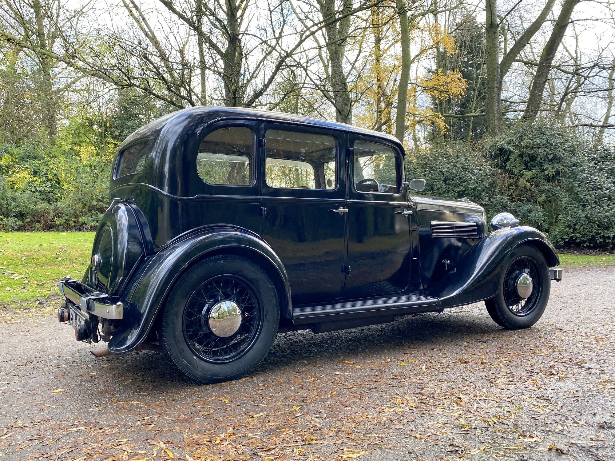 Lot 77 - 1938 Rover 10 P1