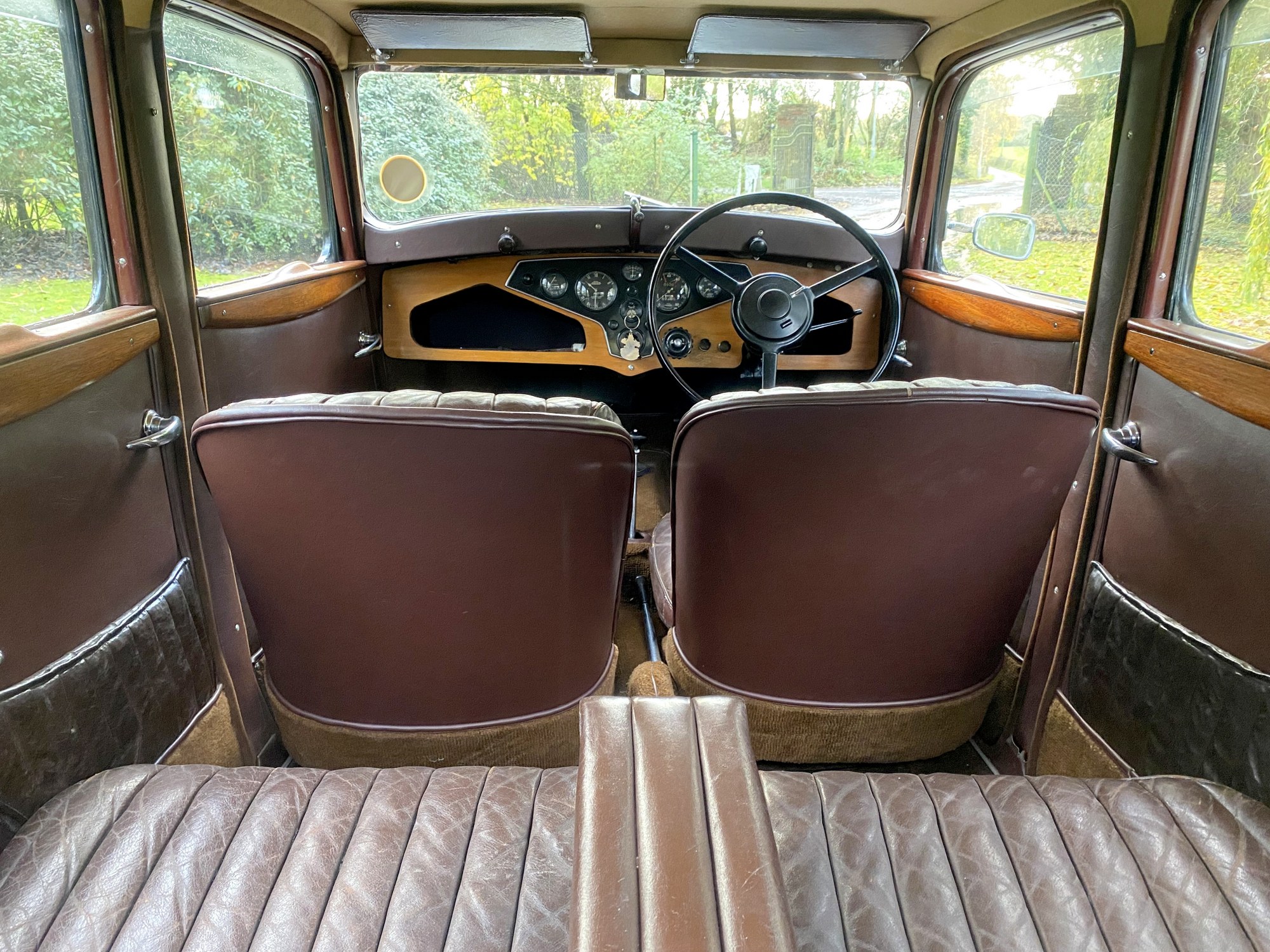 Lot 77 - 1938 Rover 10 P1