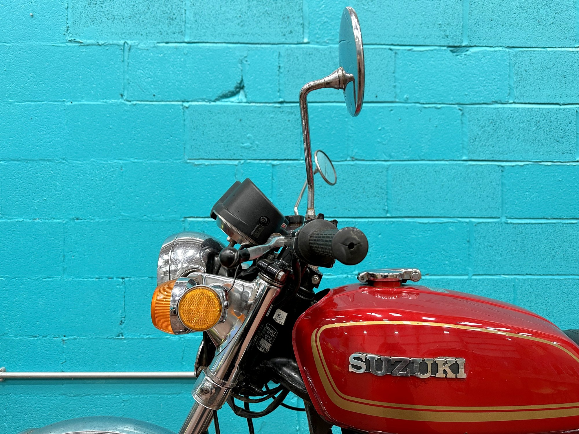 Lot 31 - 1974 Suzuki GT380