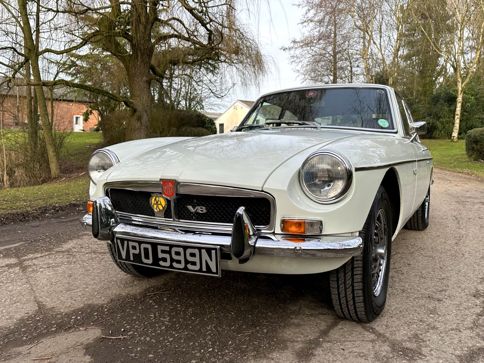 Lot 34 - 1974 MGB GT V8