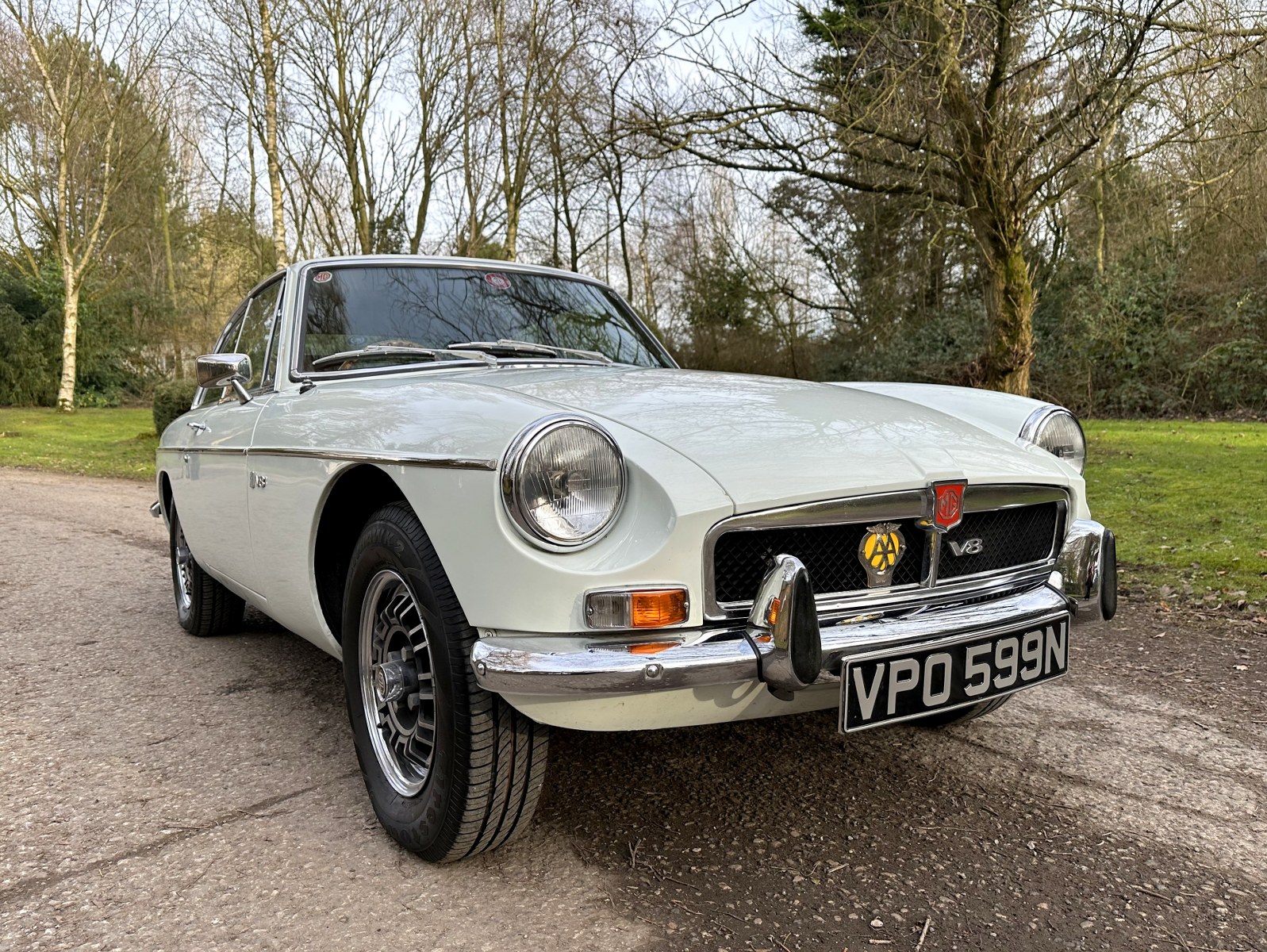 Lot 34 - 1974 MGB GT V8