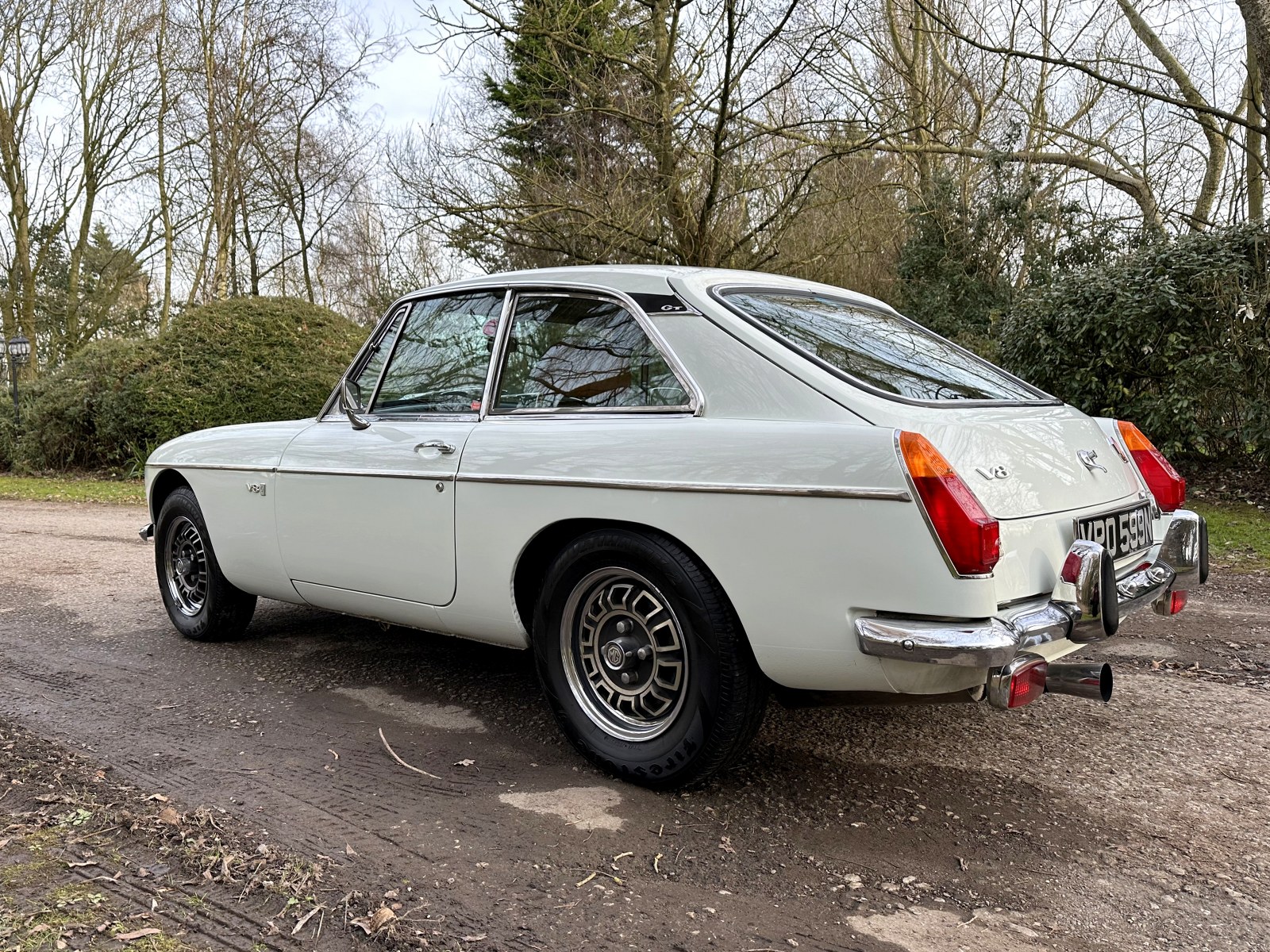 Lot 34 - 1974 MGB GT V8