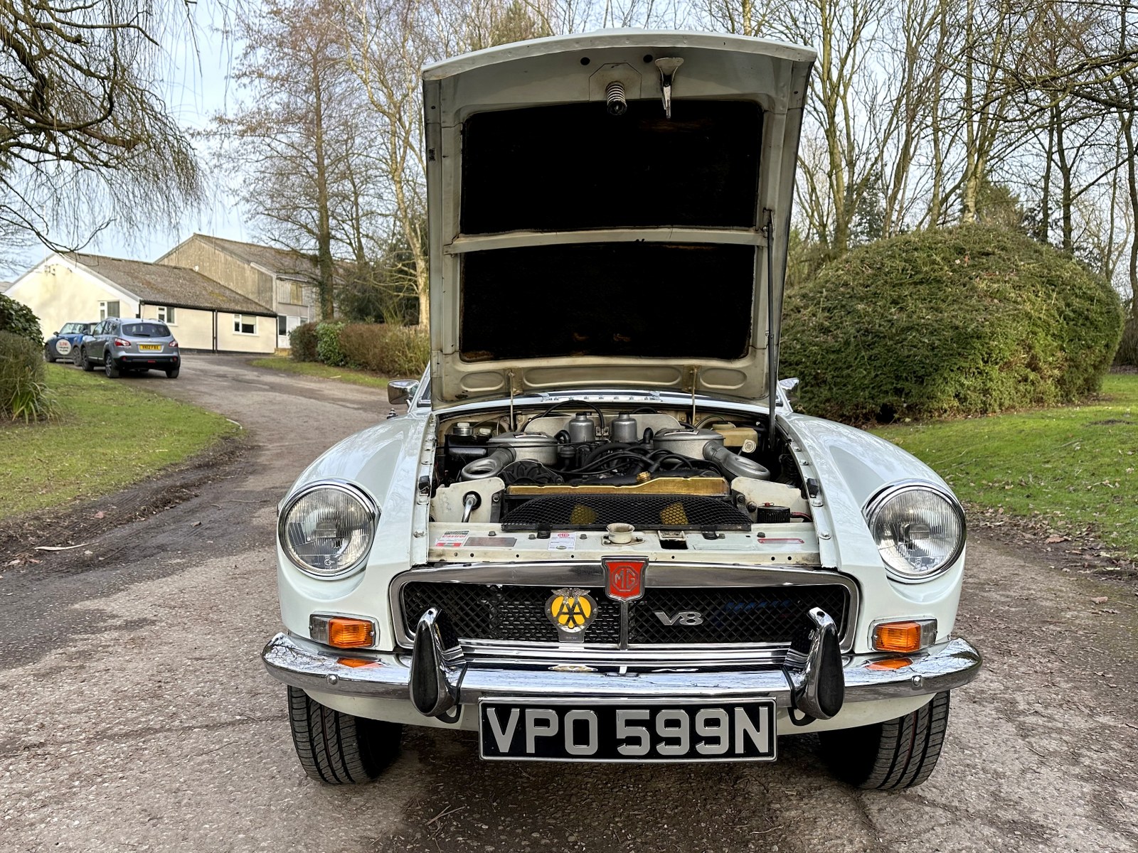 Lot 34 - 1974 MGB GT V8