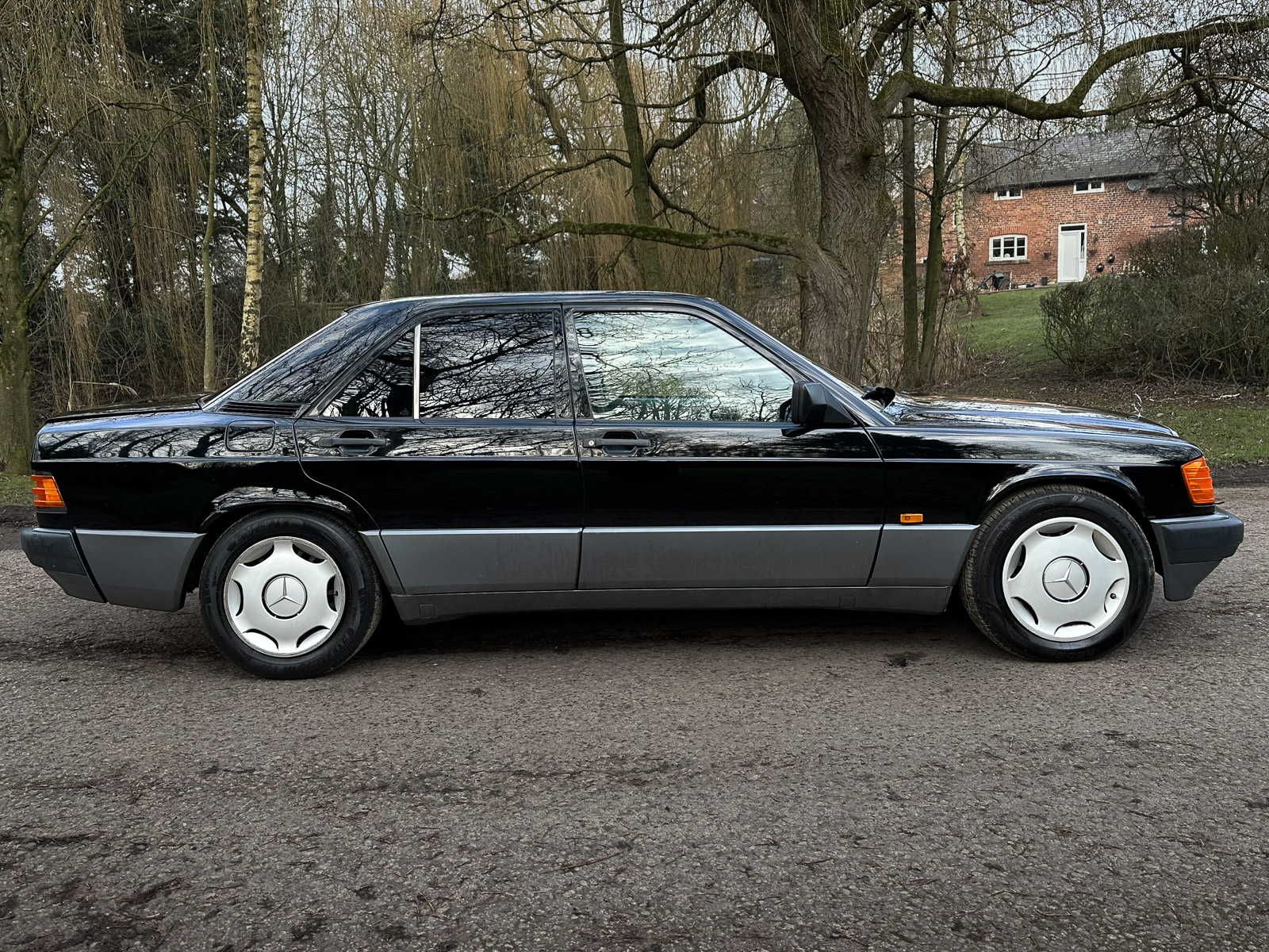 Lot 1 - 1992 Mercedes-Benz 190D
