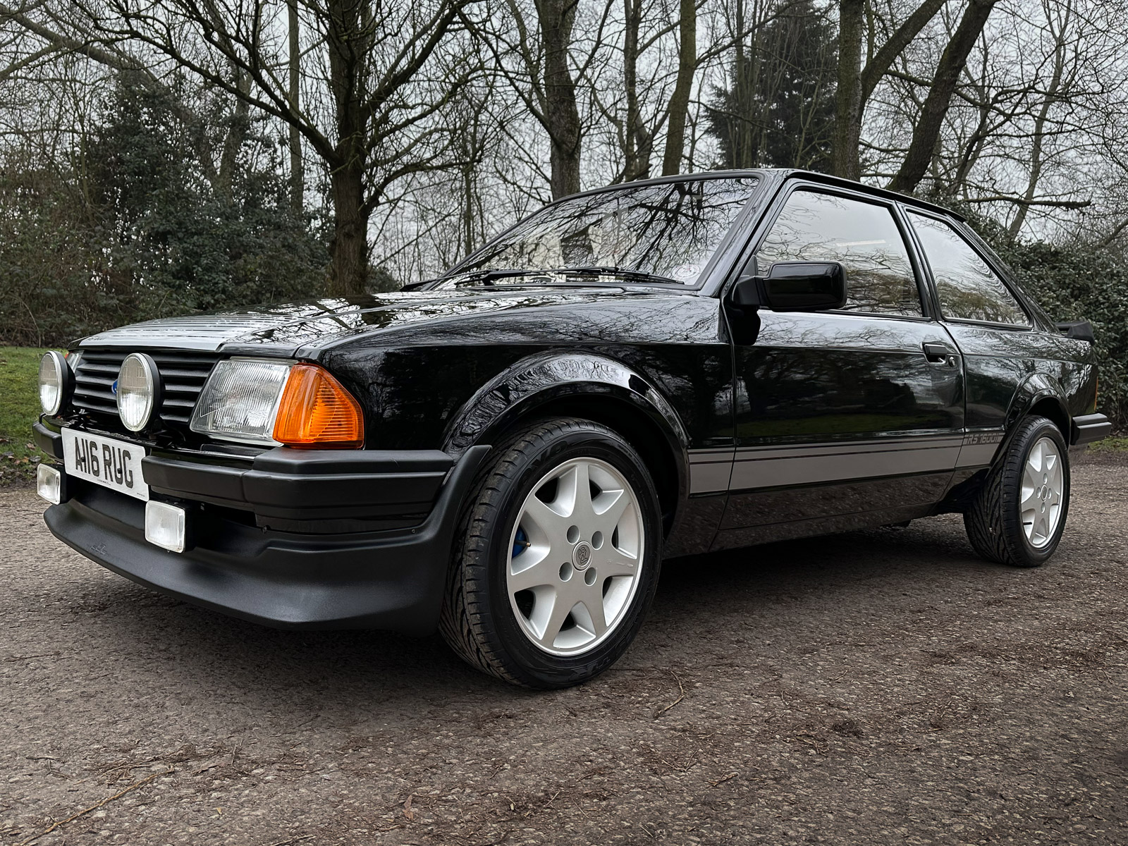 Lot 33 - 1983 Ford Escort RS1600i