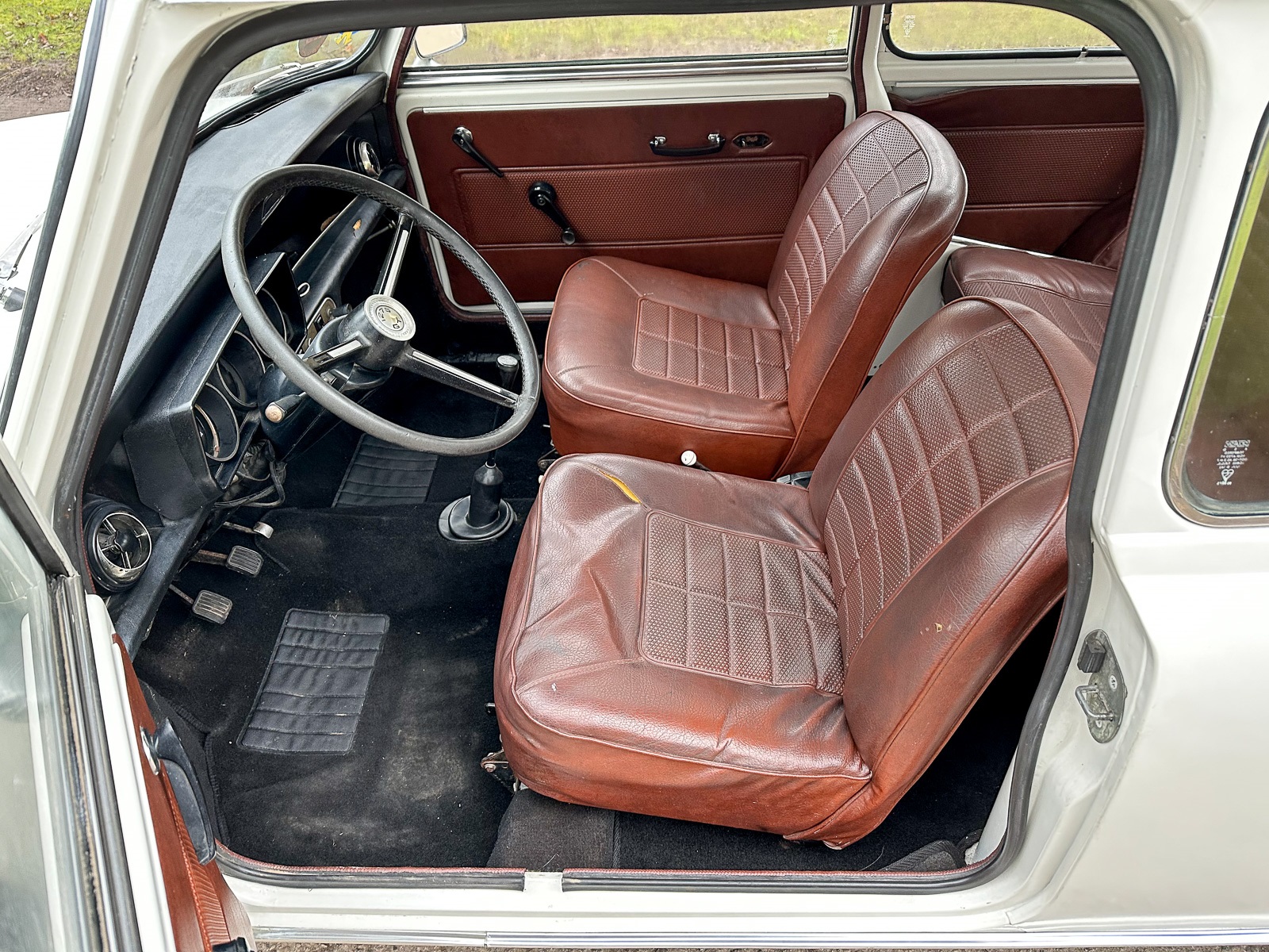 Lot 38 - 1974 Mini 1275 GT