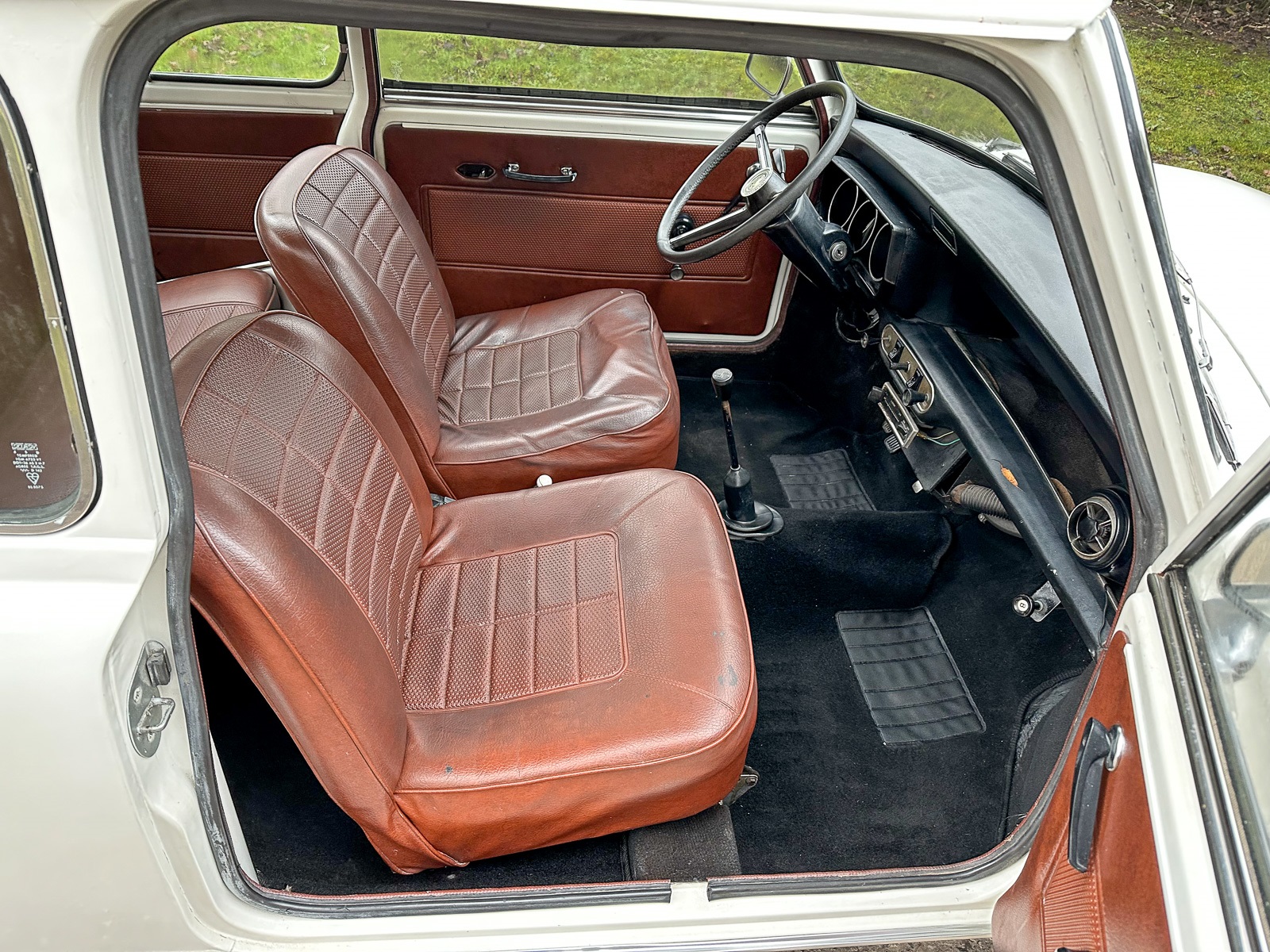 Lot 38 - 1974 Mini 1275 GT