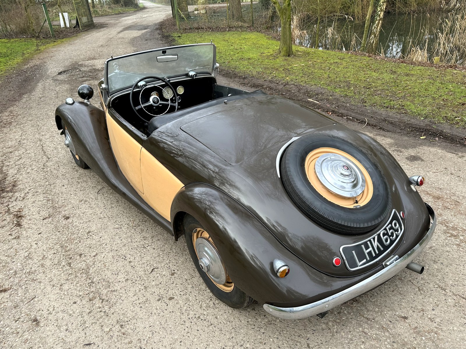 Lot 37 - 1936 Mercedes-Benz 170V Roadster