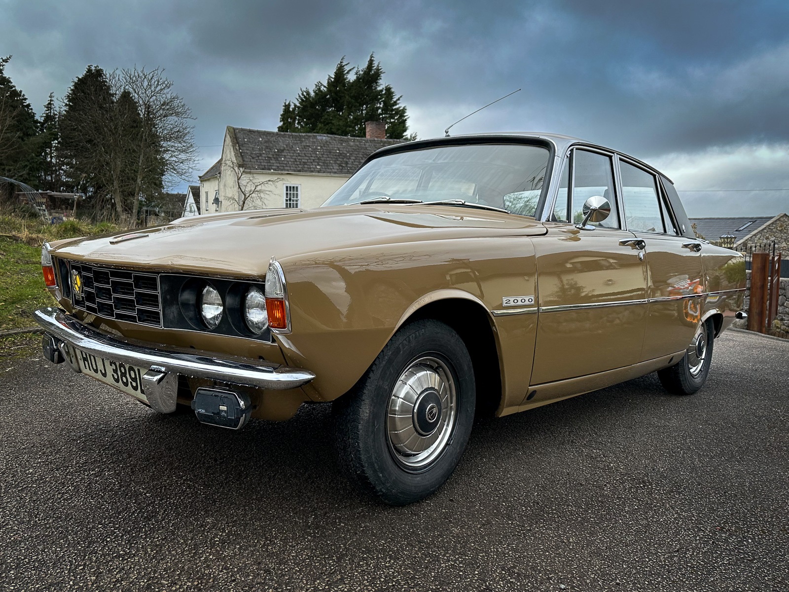 Lot 49 - 1973 Rover 2000 SC