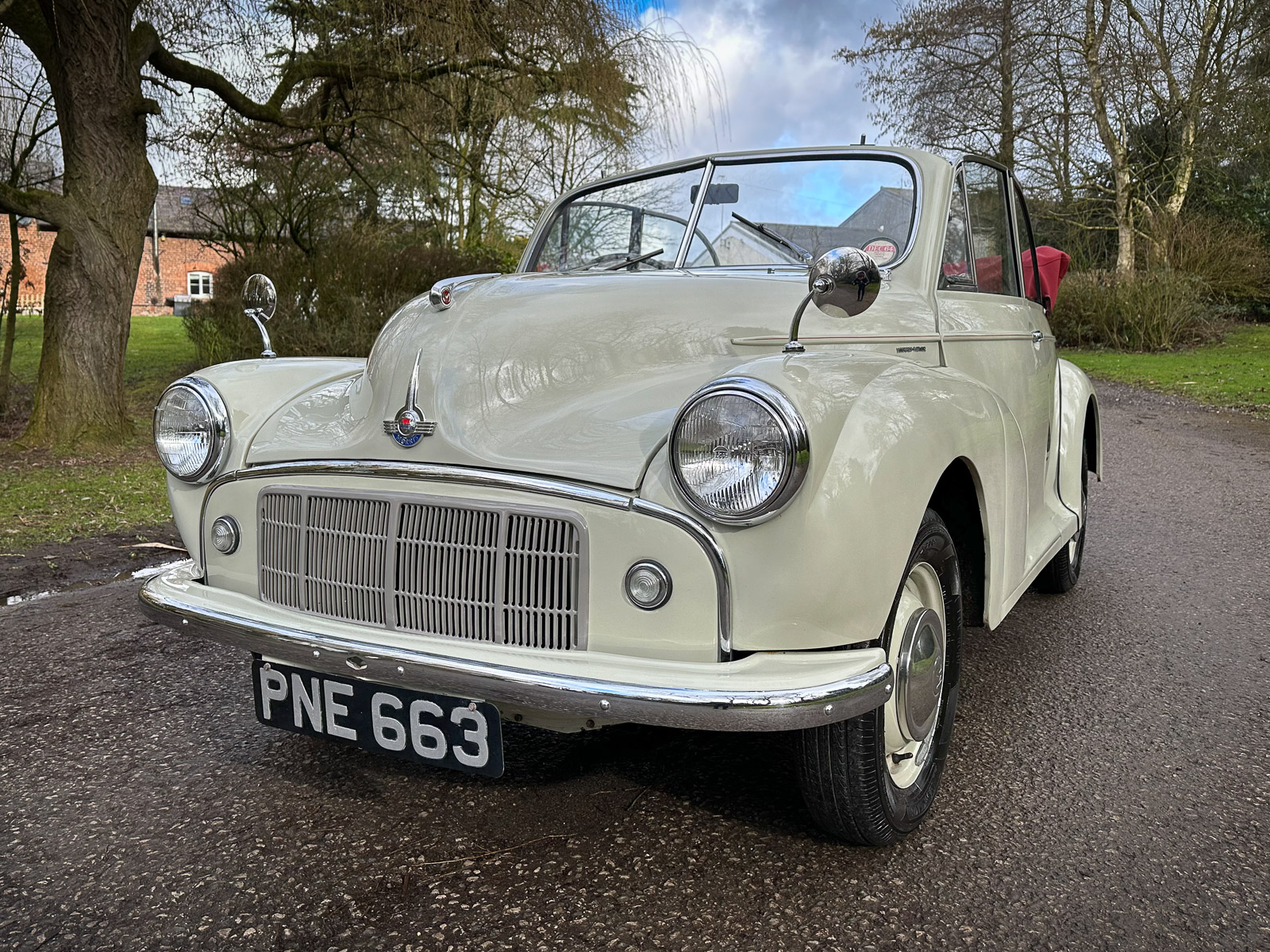 Lot 58 - 1954 Morris Minor Tourer