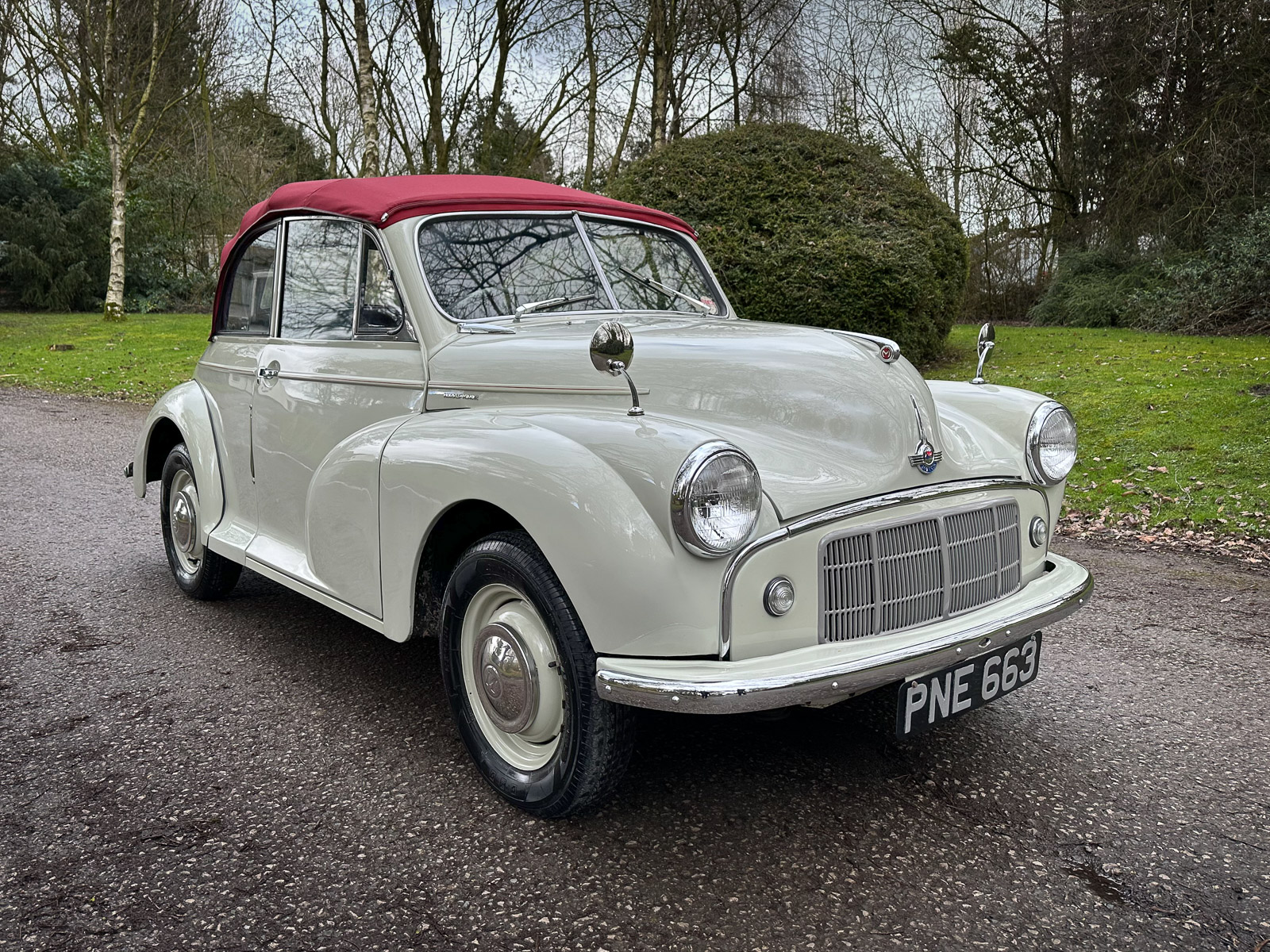 Lot 58 - 1954 Morris Minor Tourer