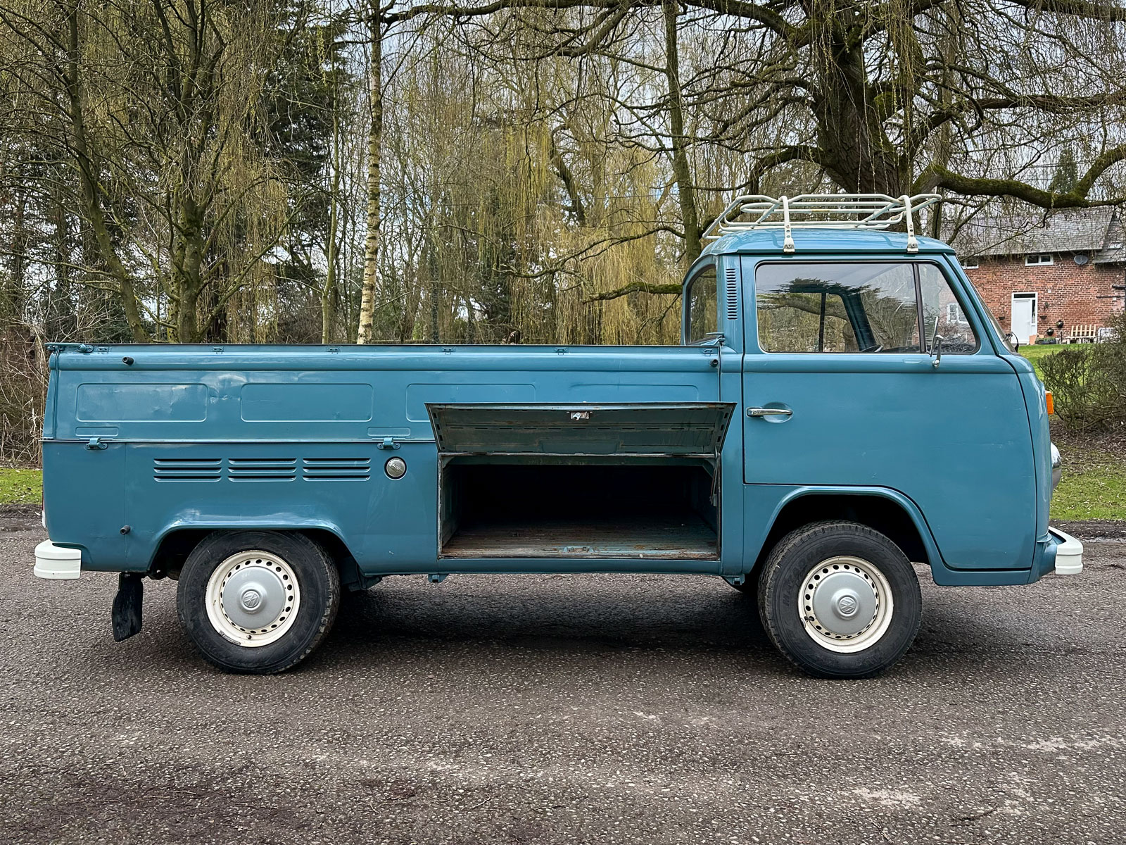 Lot 61 - 1973 Volkswagen T2 Pickup