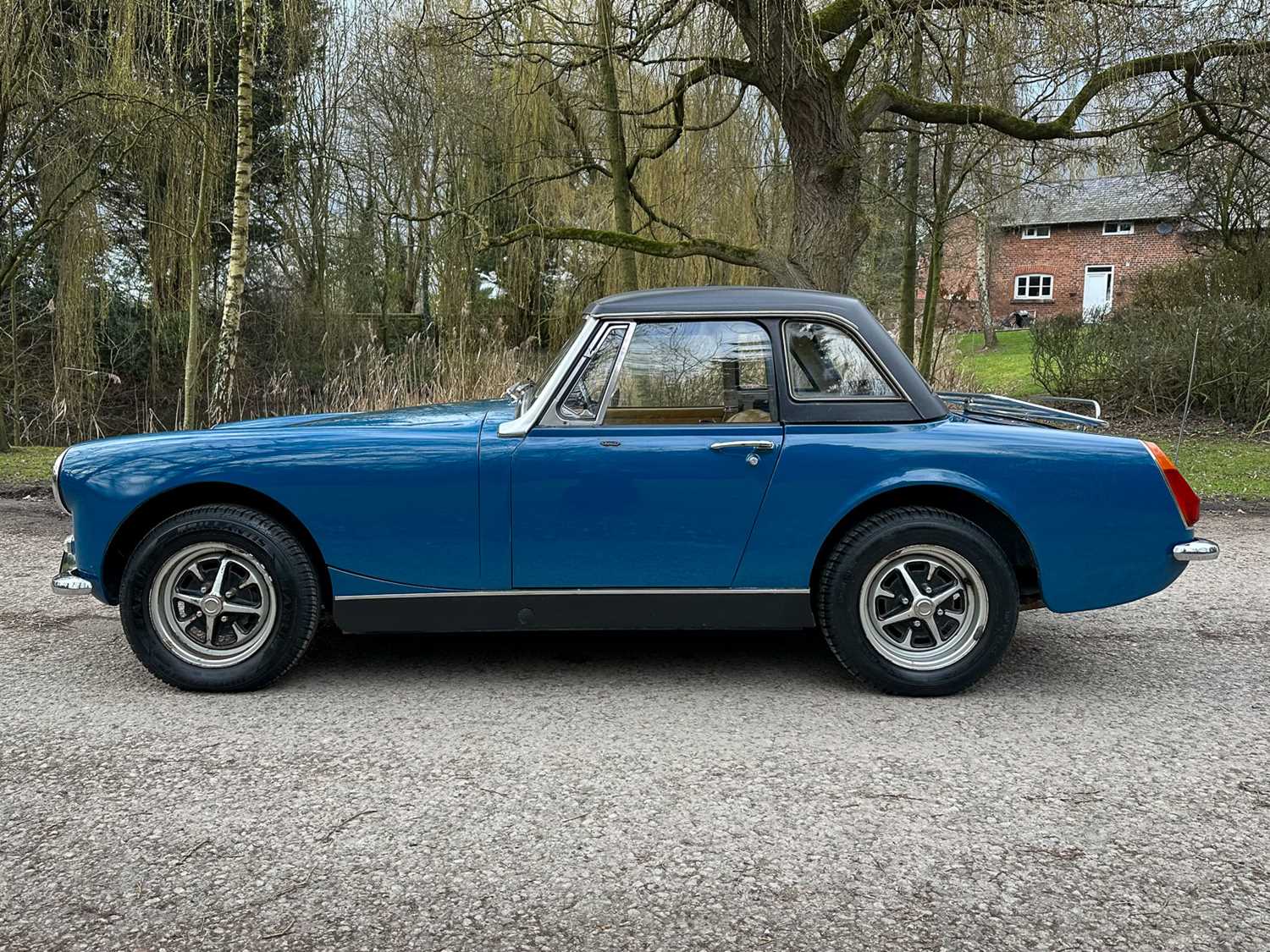 Lot 64 - 1973 MG Midget