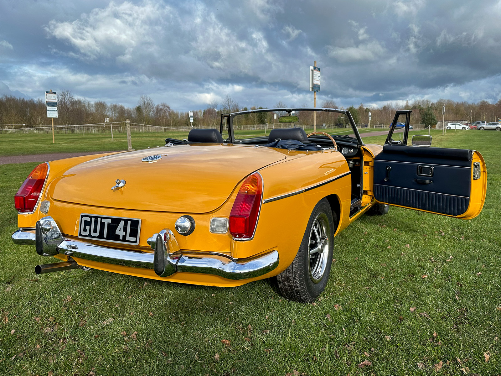 Lot 35 - 1973 MGB Roadster