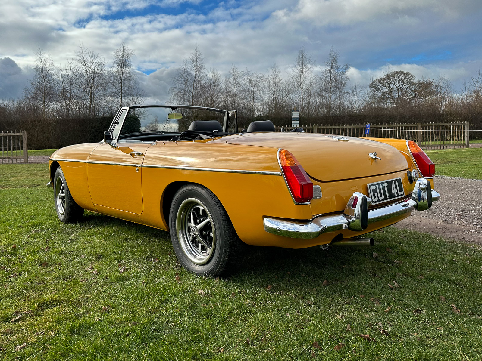 Lot 35 - 1973 MGB Roadster
