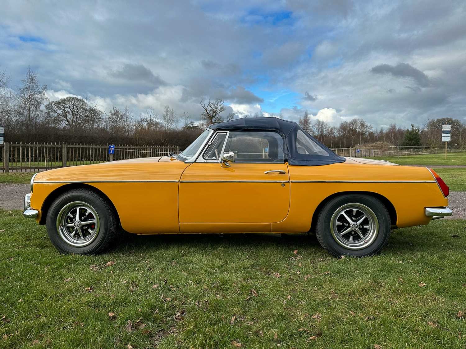 Lot 35 - 1973 MGB Roadster