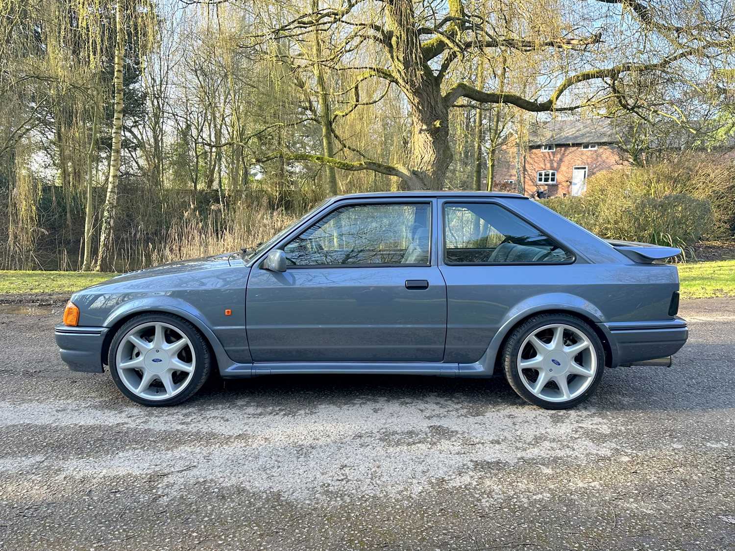 Lot 32 - 1987 Ford Escort RS Turbo S2
