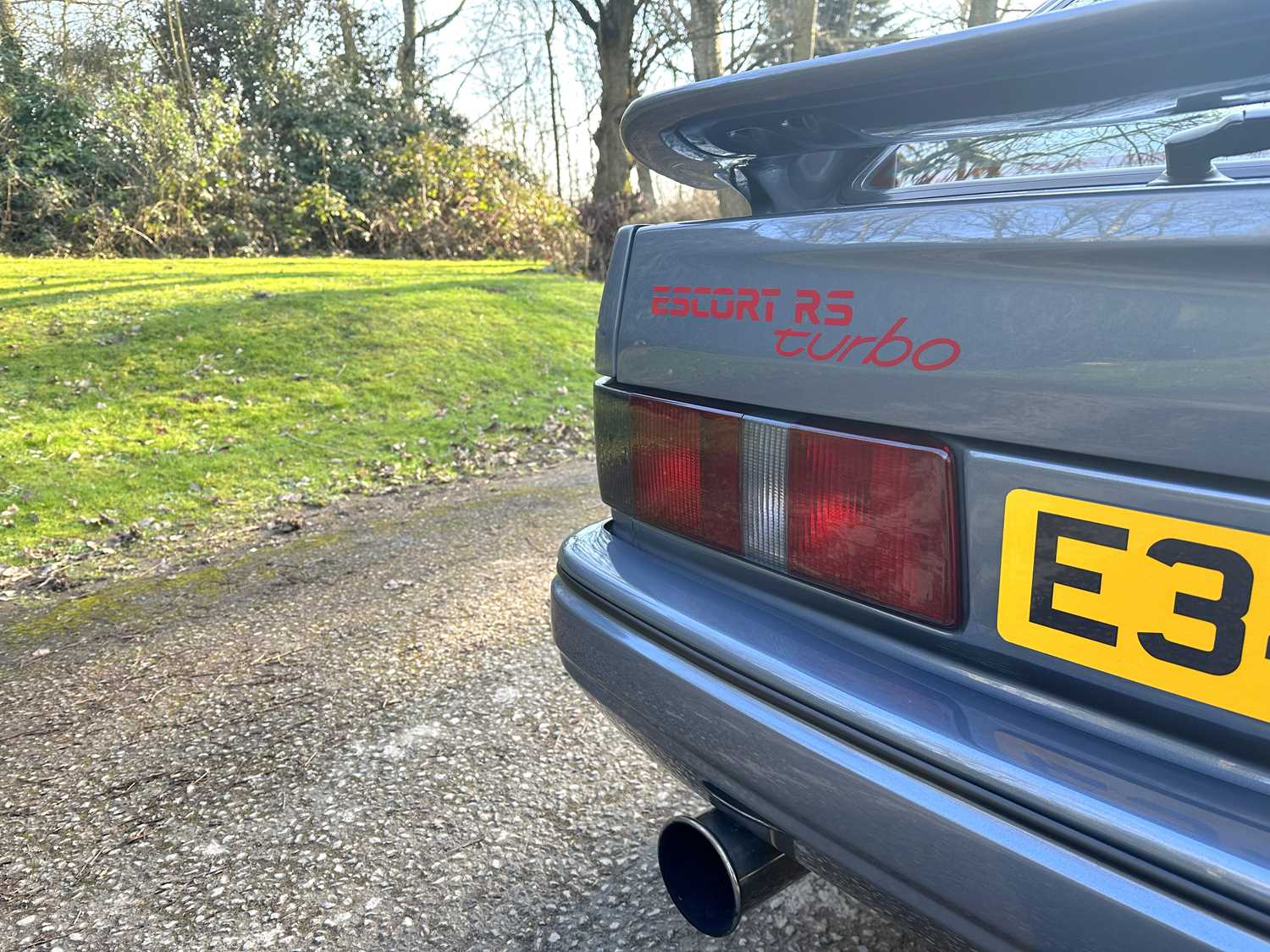 Lot 32 - 1987 Ford Escort RS Turbo S2