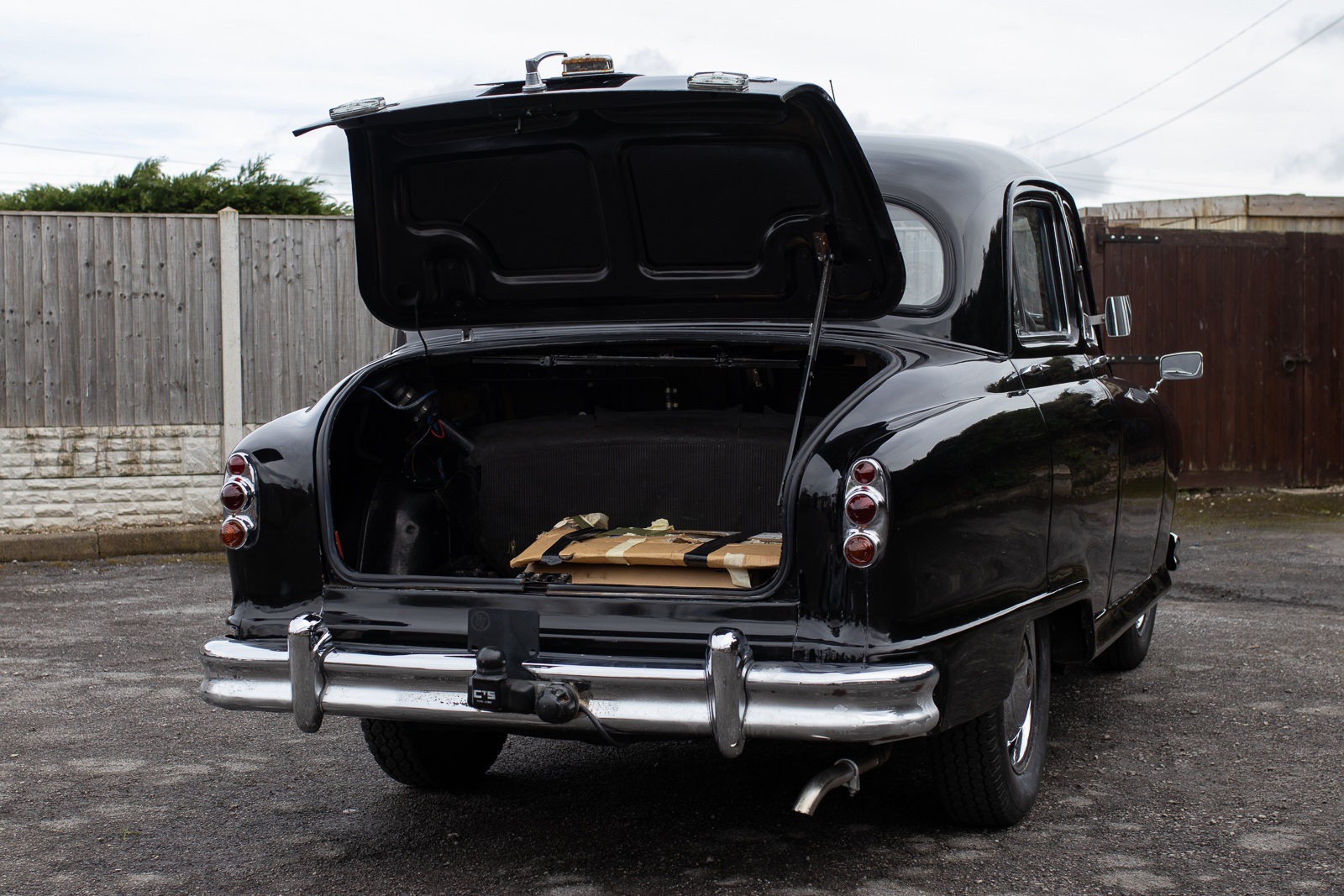 Lot 41 - 1954 Standard Vanguard Phase II