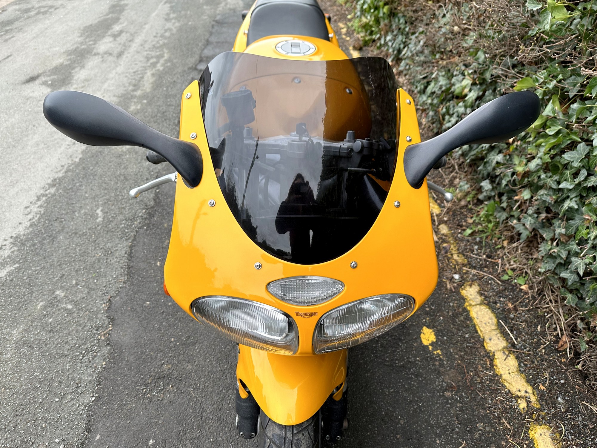 Lot 2 - 1998 Triumph Daytona T595