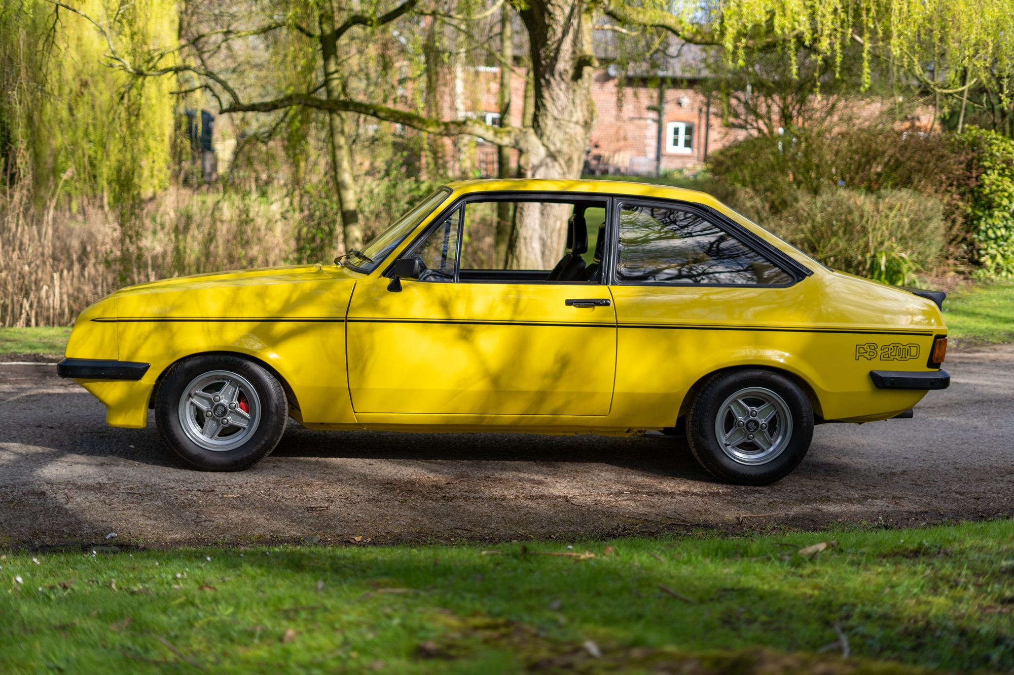 Lot 98 - 1980 Ford Escort RS2000 Custom
